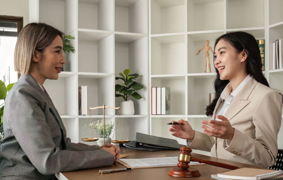 4 Signs You're Working With The Wrong Attorney