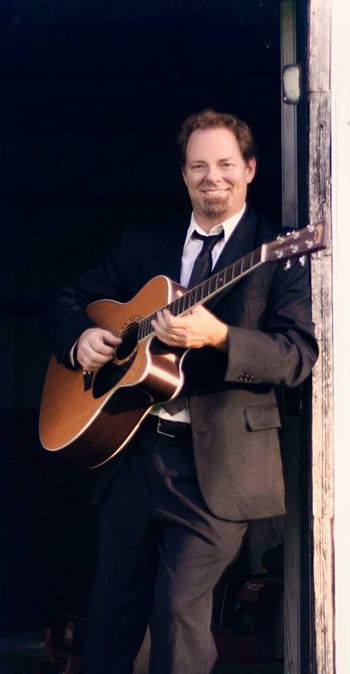 Phil Pierle performs